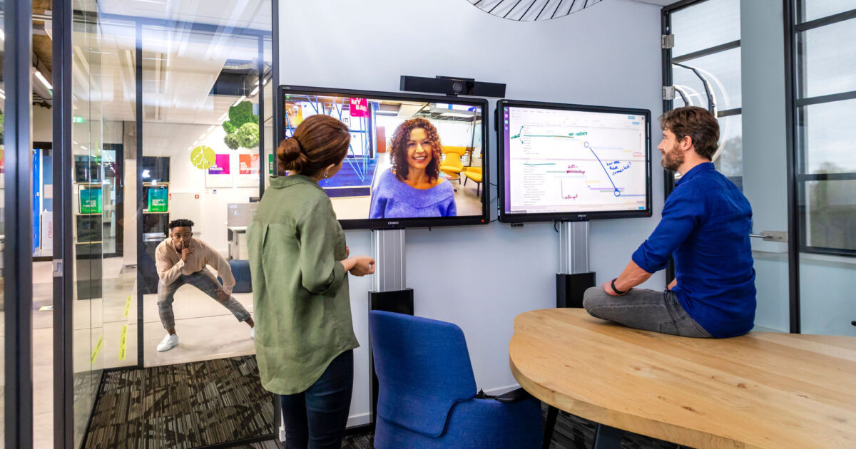 CTOUCH UK | 5 benefits of touch in a hybrid working environment